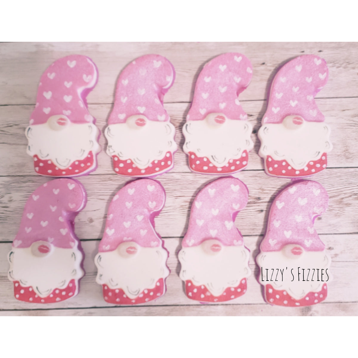 Gnome body loves you like I do bath bomb – Lizzy's Fizzies